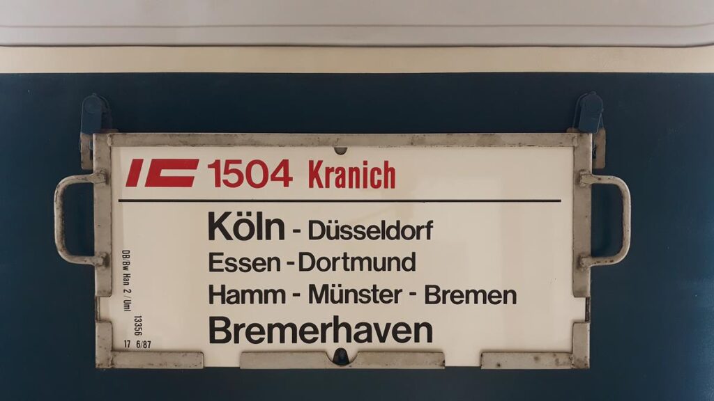 Bundeswehr-InterCity - Alte Zuglaufschilder