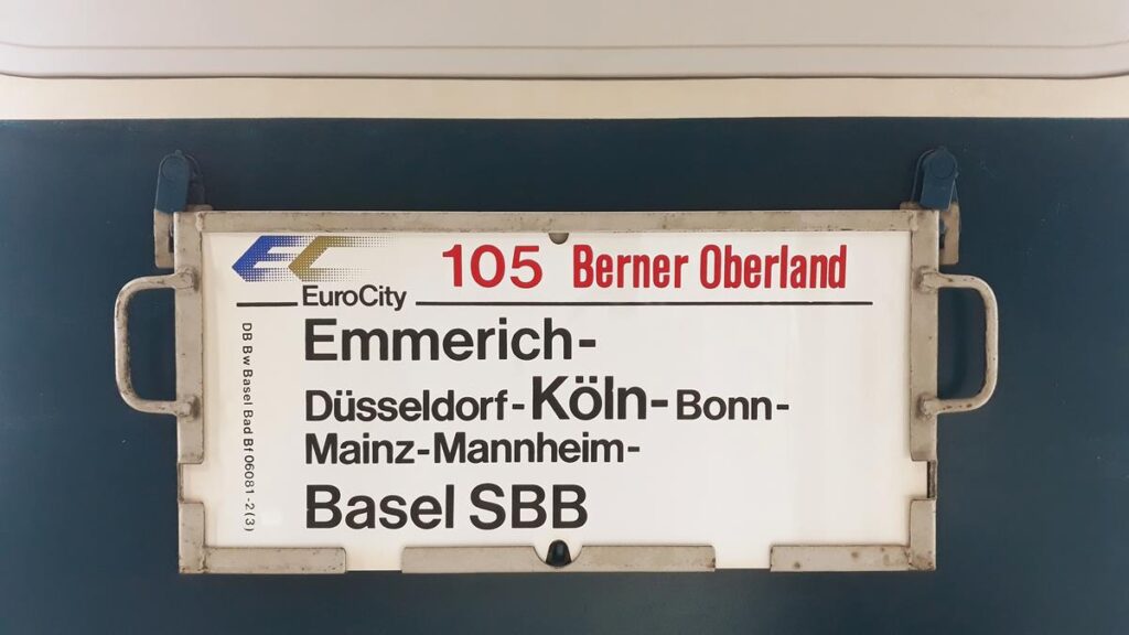 EuroCity - Alte Zuglaufschilder